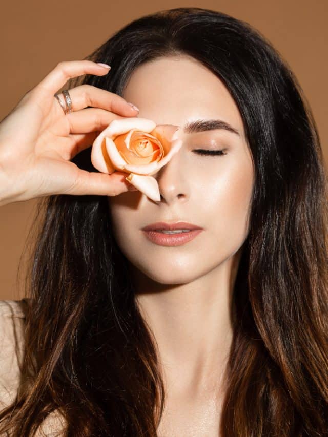 5 Ways Roses Can Be Used For A Glowing Skin - Tata 1mg Capsules